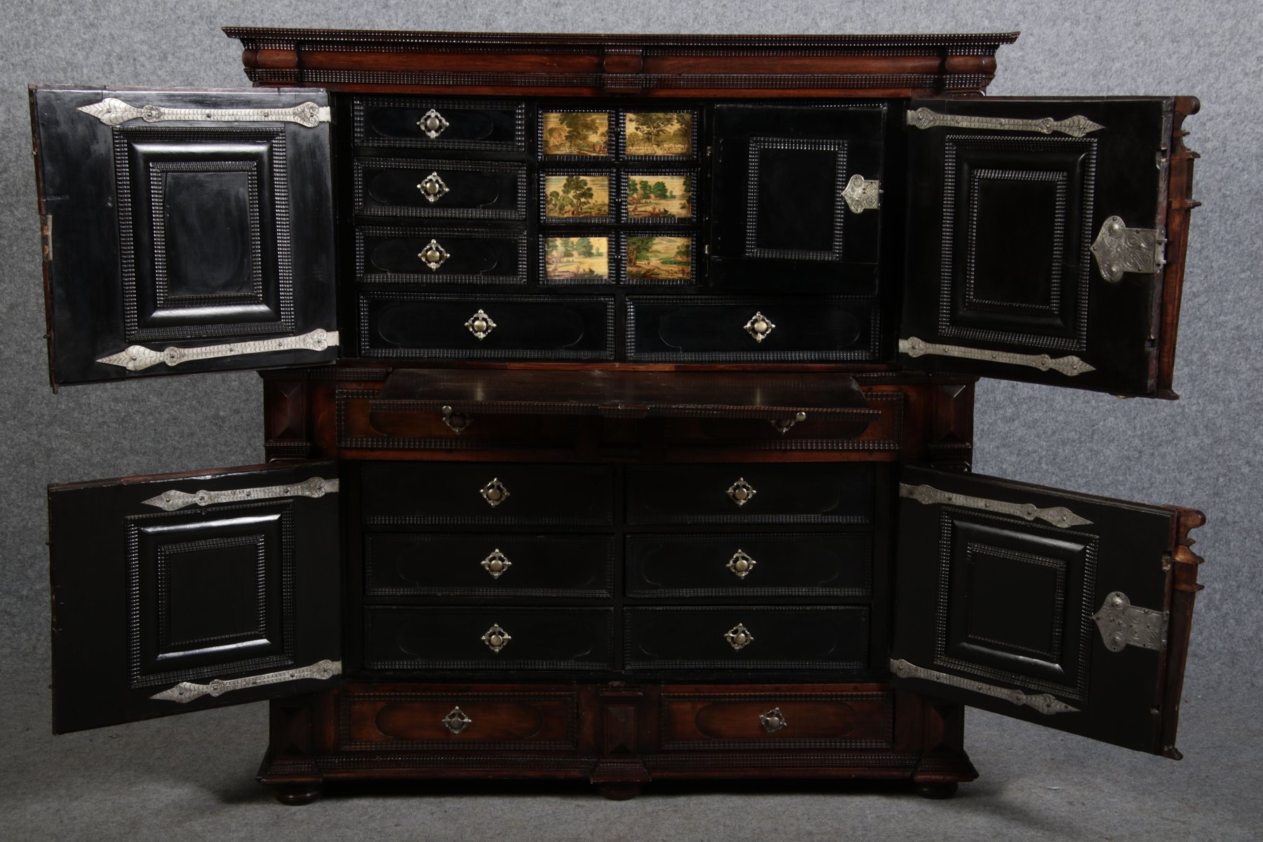Antique Late Renaissance Early Baroque Cabinet, 1700s for sale at Pamono