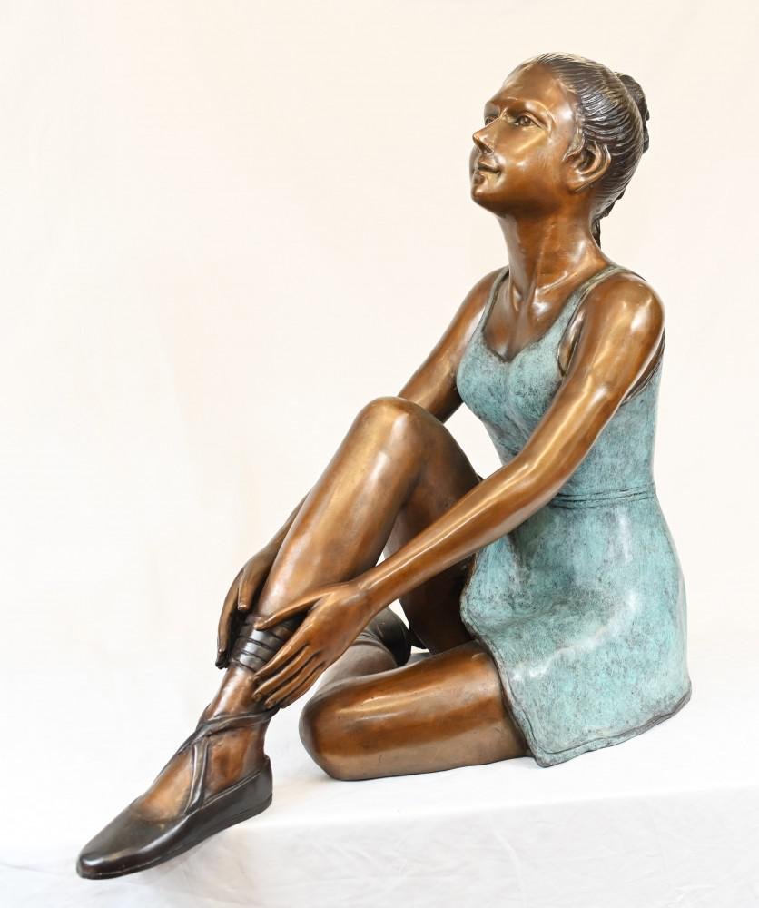 Bronze Seated Ballet Dancer Degas Ballerina Statue for sale at Pamono