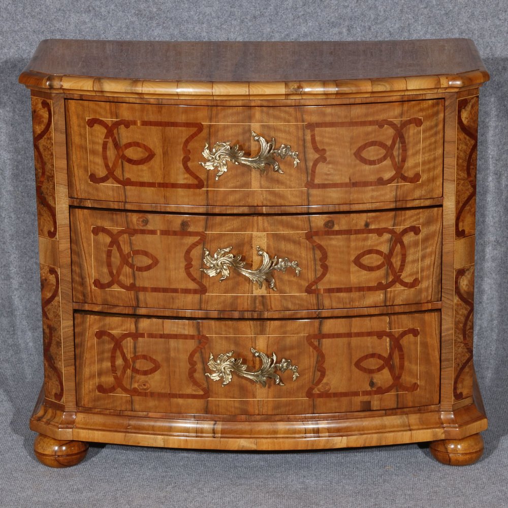 Ancient Baroque Chest of Drawers, 1800s for sale at Pamono