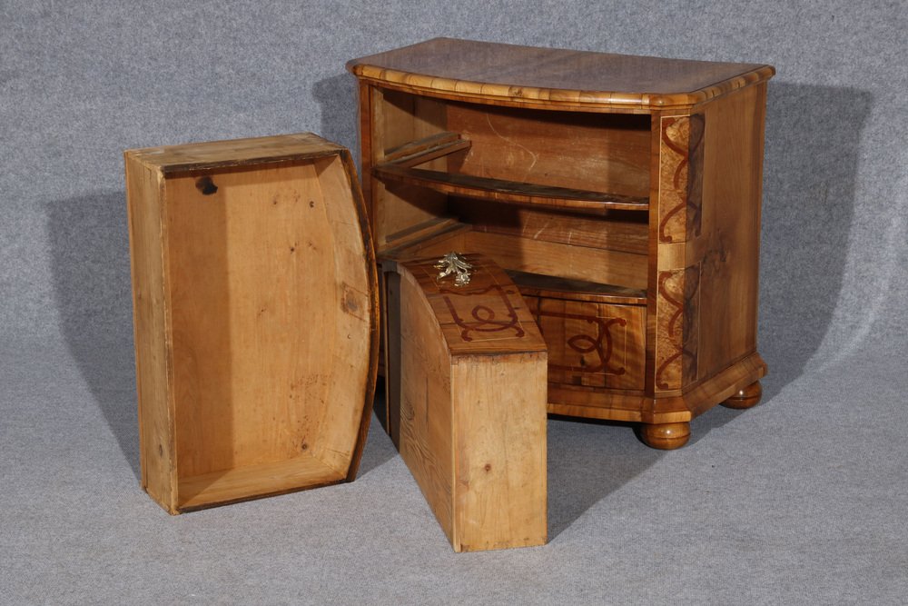 Ancient Baroque Chest of Drawers, 1800s for sale at Pamono