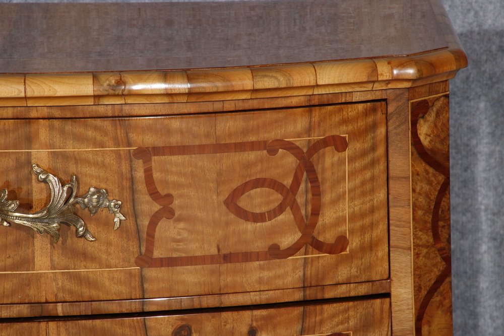 Ancient Baroque Chest of Drawers, 1800s for sale at Pamono