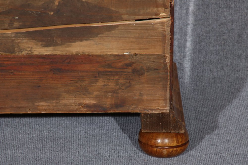 Ancient Baroque Chest of Drawers, 1800s for sale at Pamono