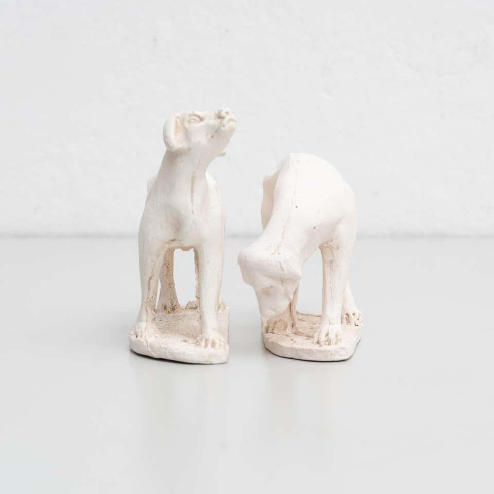 Traditional Dog Plaster Figures, 1950s, Set of 2 for sale at Pamono