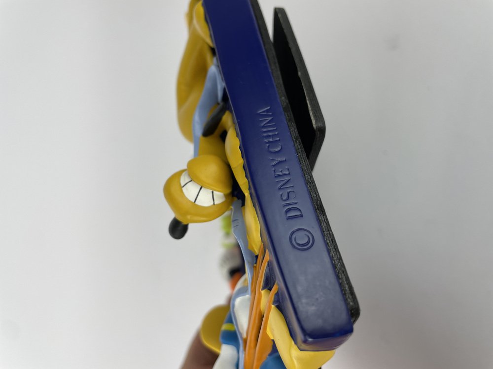 Disney Bilderrahmen mit Sechs Relief Disney Figuren, 2010er bei Pamono ...