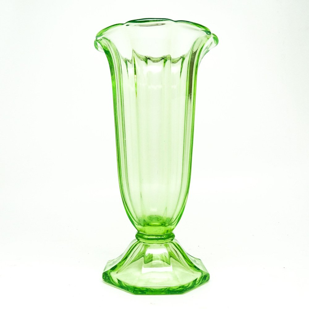 Polish Art Deco Uranium Vase from Zawiercie Glassworks, 1930s for sale ...