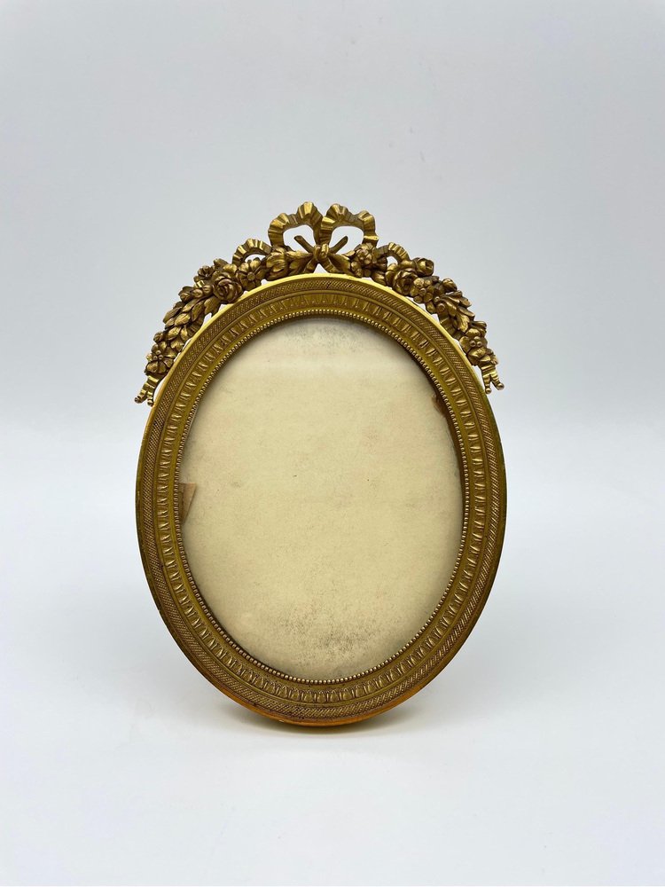 Empire Oval Picture Frame in Gold, 1890 for sale at Pamono