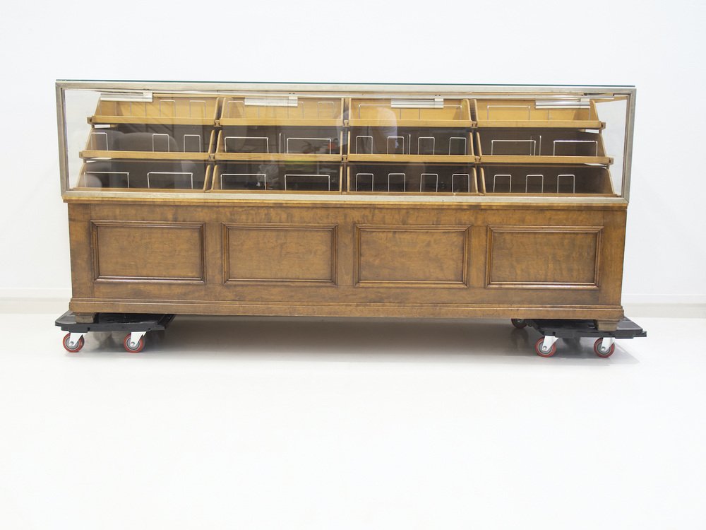 Shop Counter in Birch and Oak with Twenty Drawers, 1940s for sale at Pamono