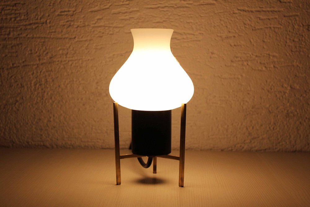 Italienische Vintage Lampe aus Messing & Opalglas bei Pamono kaufen
