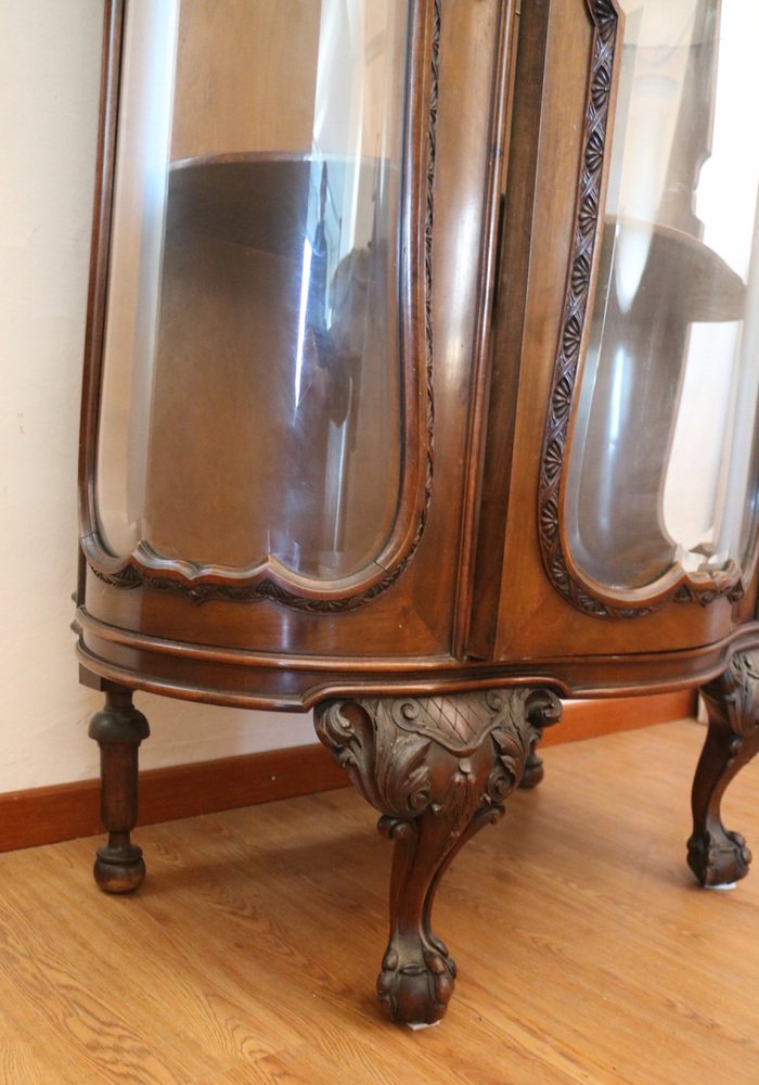 Chippedale Style Walnut Showcase, 1940s for sale at Pamono