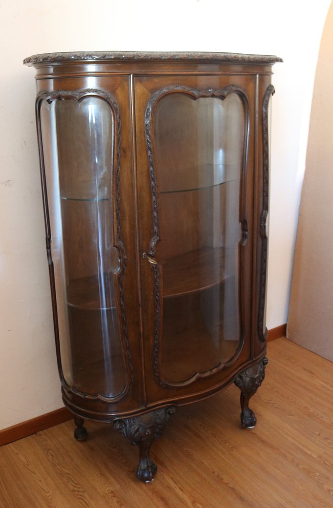 Chippedale Style Walnut Showcase, 1940s for sale at Pamono
