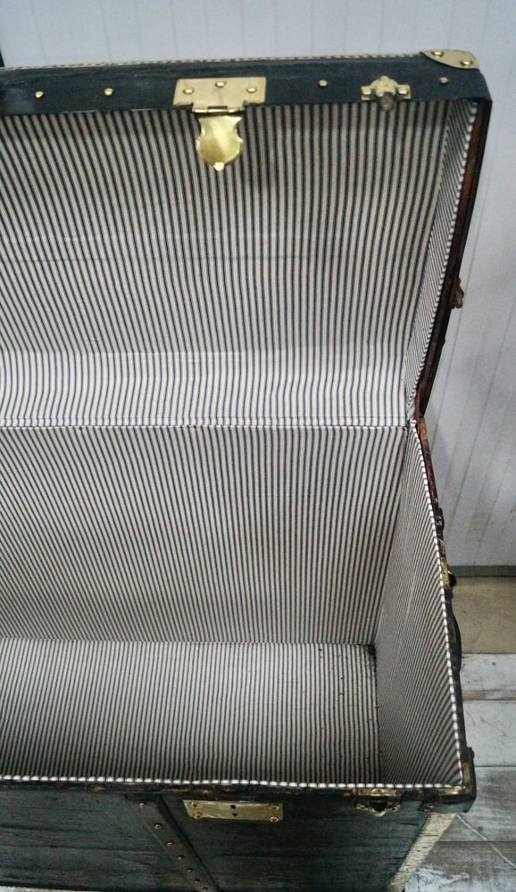 Victorian Oiled Canvas Travel Trunk, 1880s for sale at Pamono