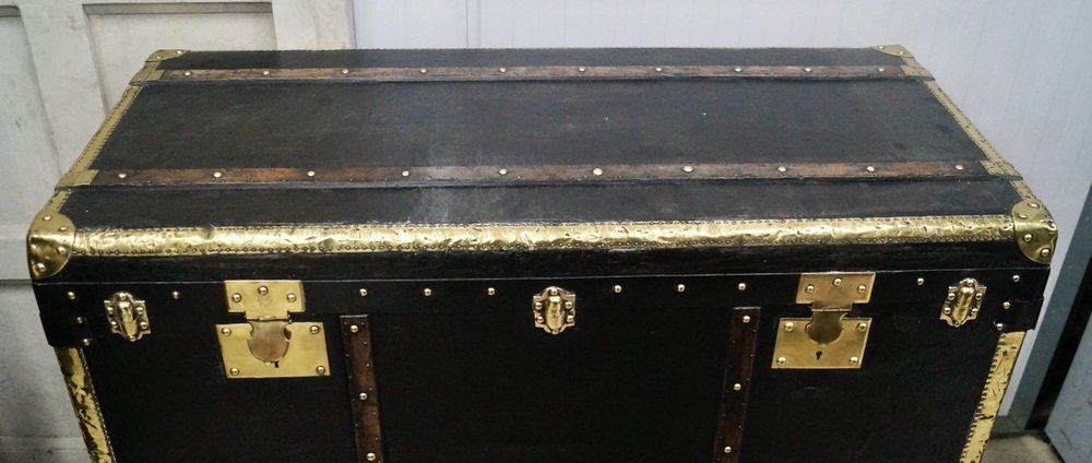 Victorian Oiled Canvas Travel Trunk, 1880s for sale at Pamono
