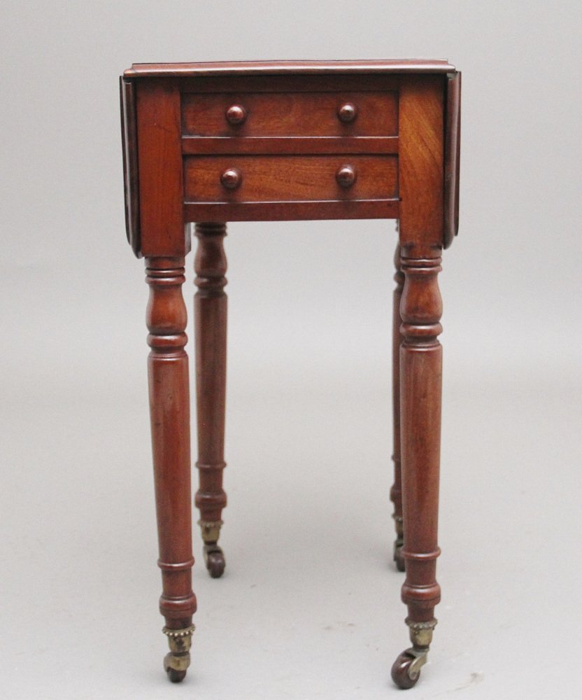 19th Century Mahogany Drop Leaf Side Table, 1840s for sale at Pamono