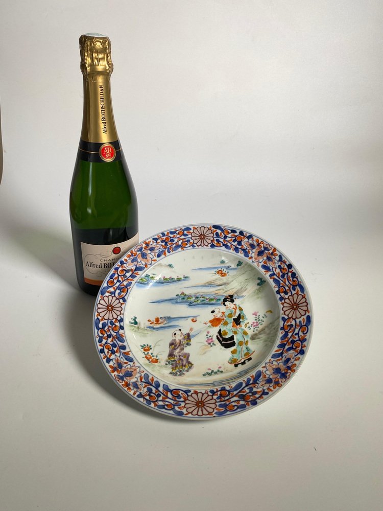 Japanese Meiji Plate in Famille Rose Porcelain, 1830s for sale at Pamono