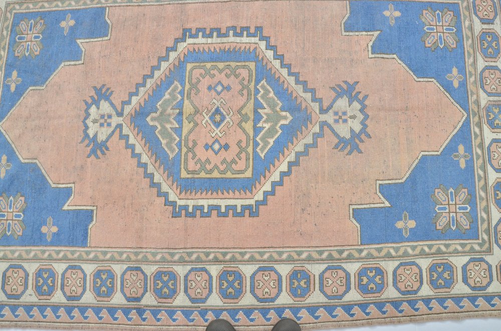 Anatolischer Mid-Century Teppich aus Wolle bei Pamono kaufen