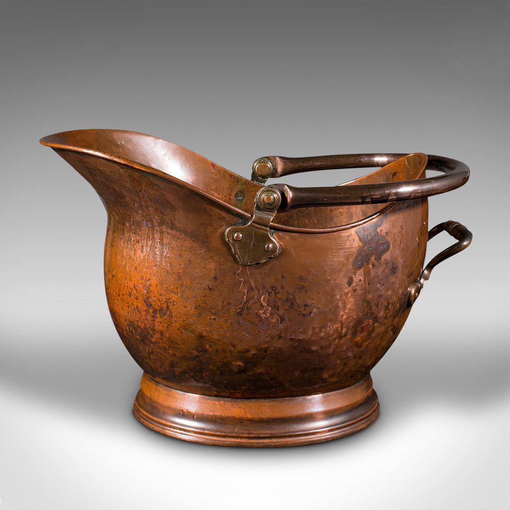 Victorian English Fireside Bucket in Copper, 1850s for sale at Pamono