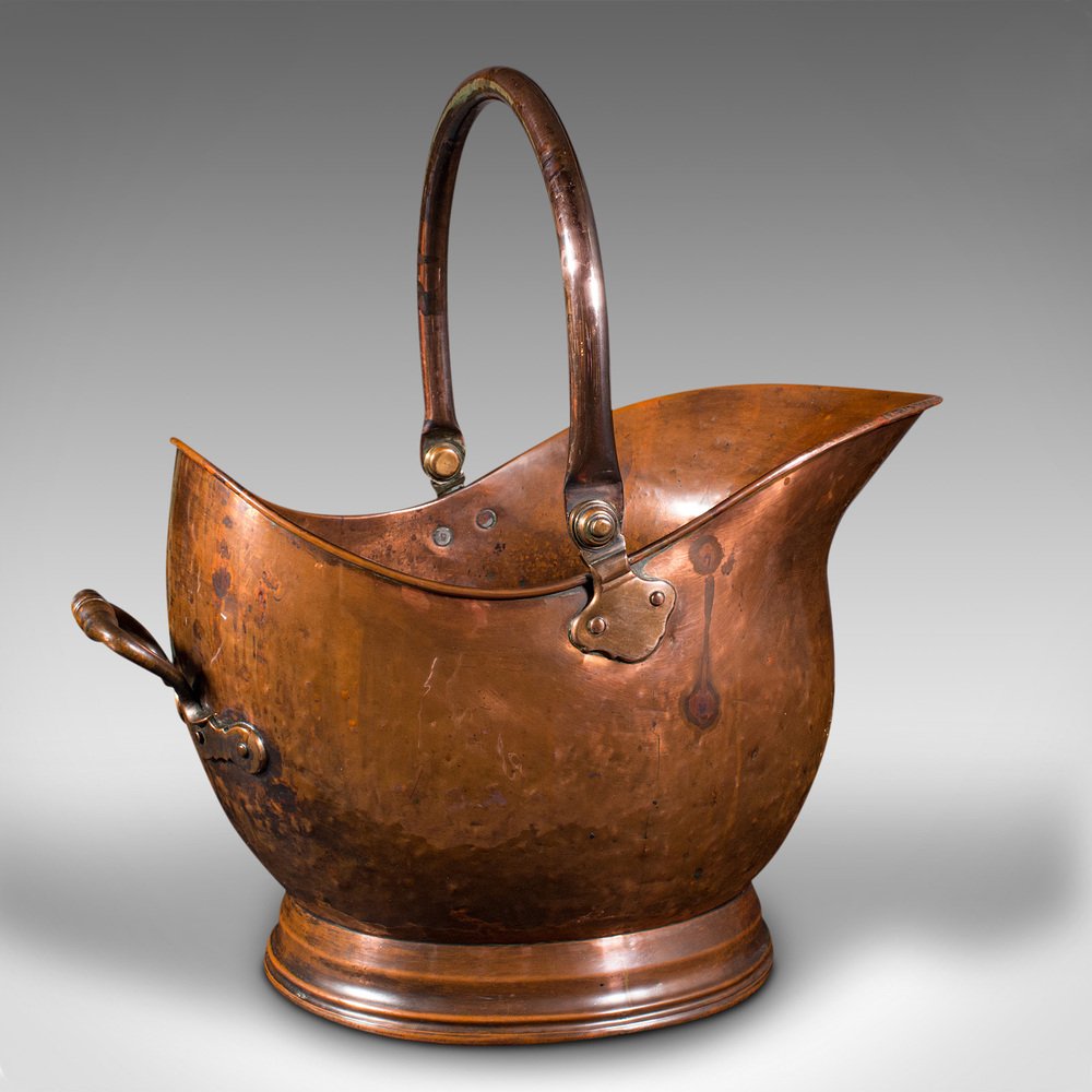 Victorian English Fireside Bucket in Copper, 1850s for sale at Pamono