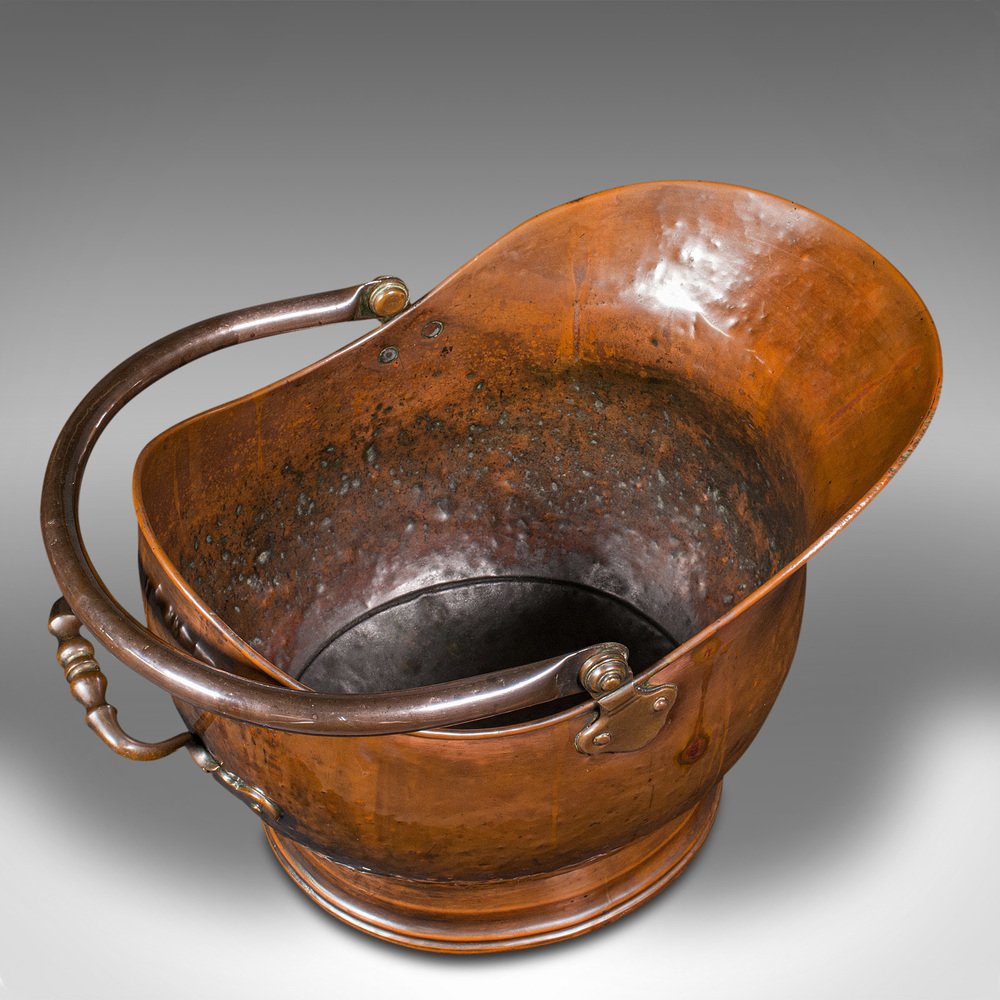 Victorian English Fireside Bucket in Copper, 1850s for sale at Pamono