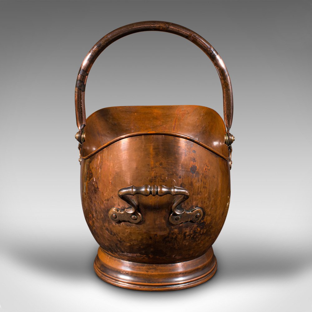 Victorian English Fireside Bucket in Copper, 1850s for sale at Pamono