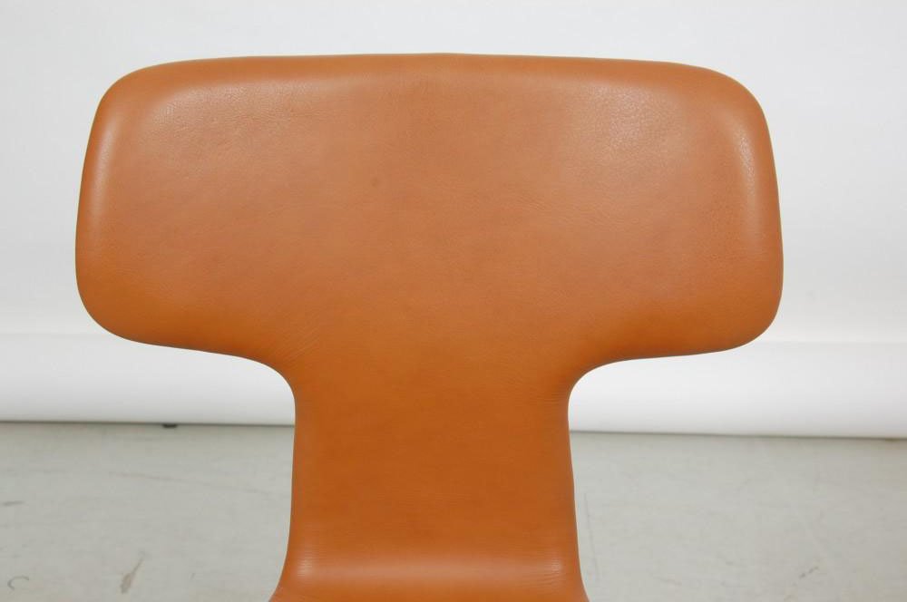 Cognac Classic Leather T-Chair by Arne Jacobsen for Fritz Hansen, 1990s ...