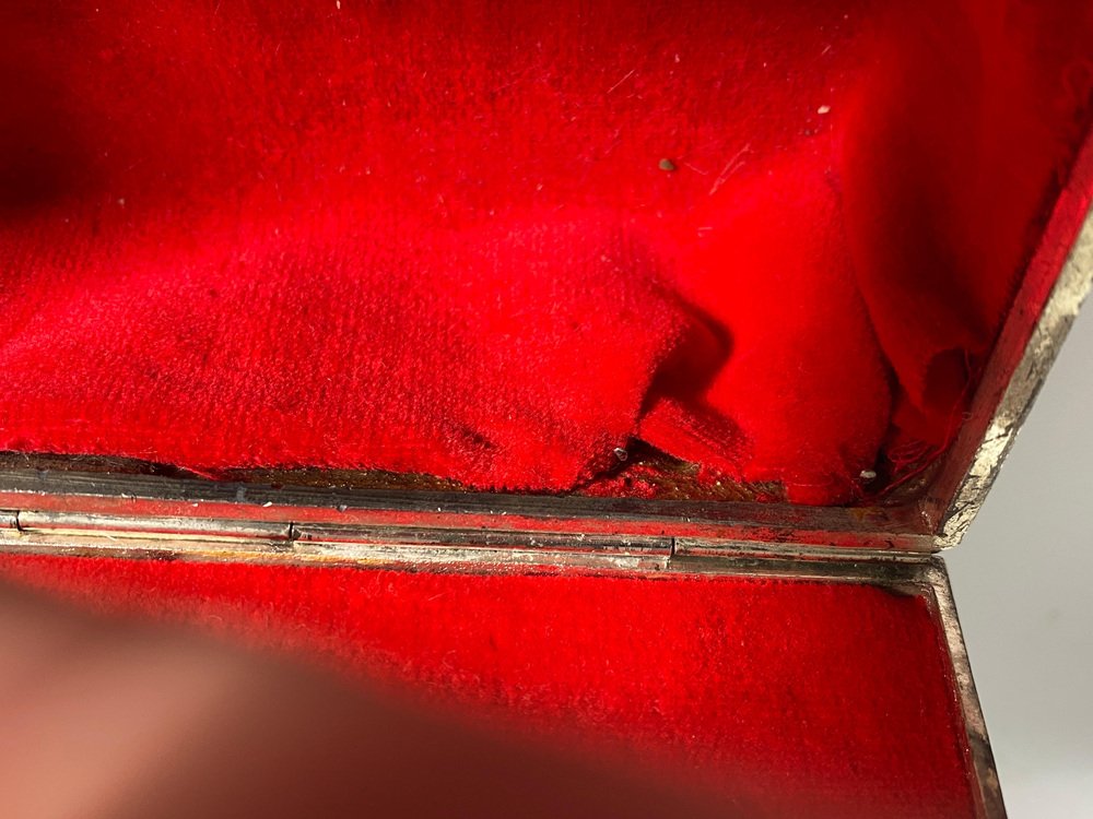 19th Century England Box in Metal & Silver Color for sale at Pamono