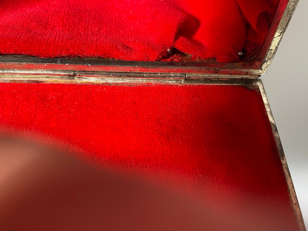 19th Century England Box in Metal & Silver Color for sale at Pamono