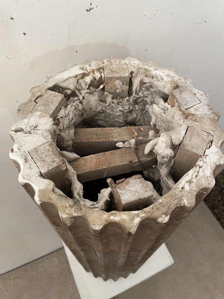 Cream Plaster Column, 1890s for sale at Pamono