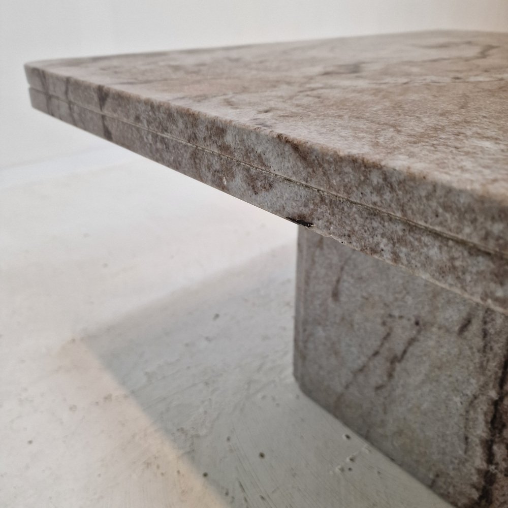 Table Basse en Granit, Italie, 1980s en vente sur Pamono