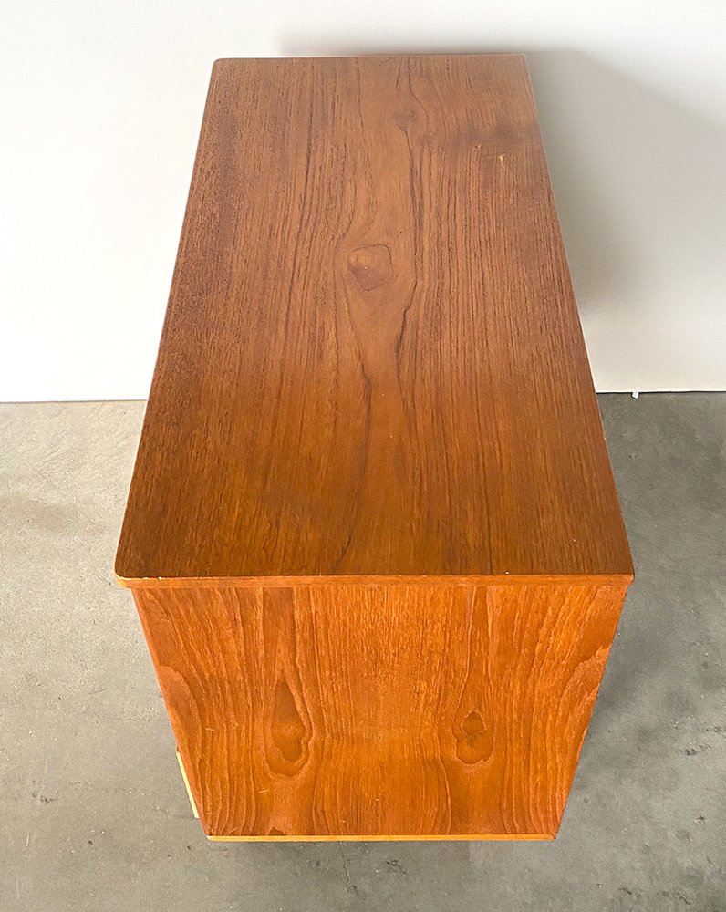 Swedish Teak Chest of Drawers for sale at Pamono