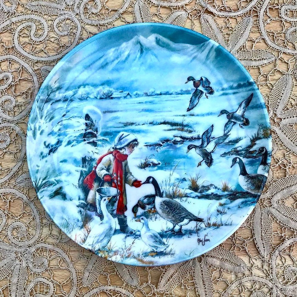 Porcelain Plates by Mimi Jobe for Edwin M. Knowles, 1990s, Set of 2 for ...