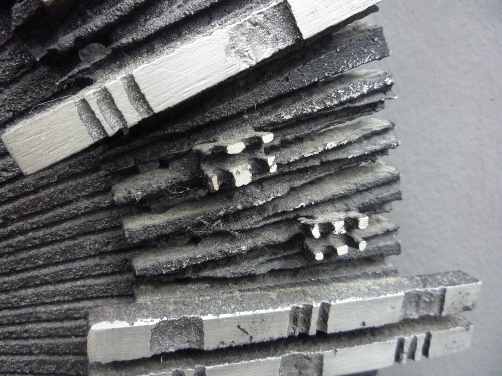 Brutalist Aluminium Wall Clock, 1960s for sale at Pamono