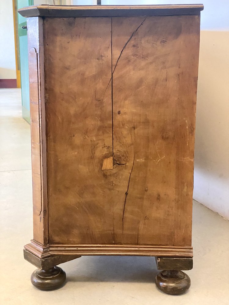 Louis Xv Walnut Chest of Drawers for sale at Pamono