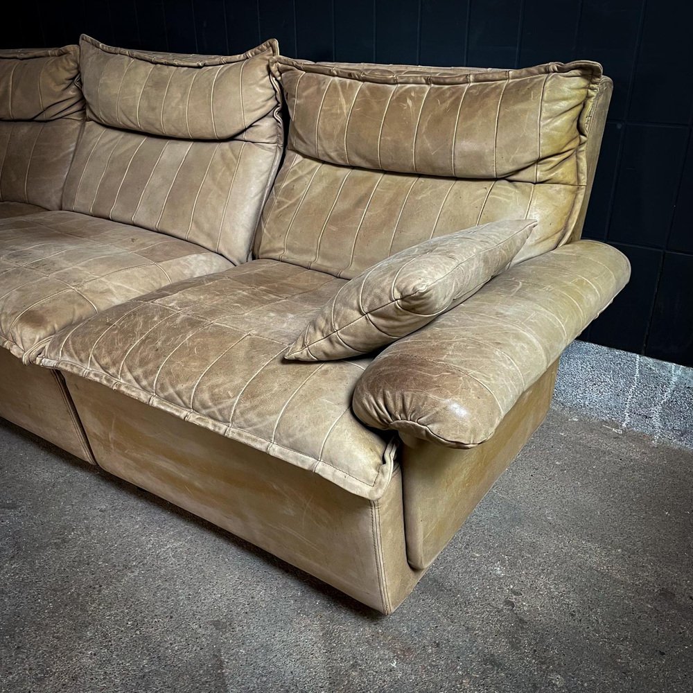 Mid-Century Sand Corner Sofa for sale at Pamono