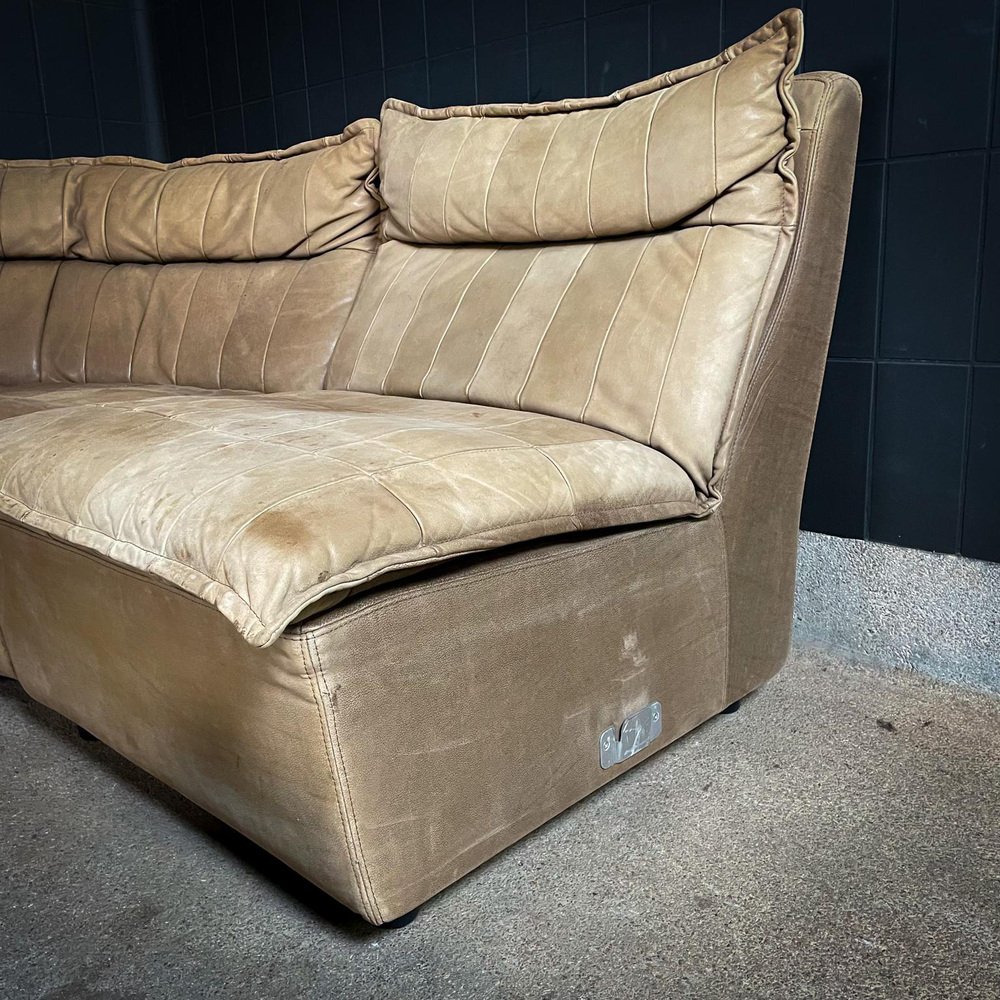 Mid-Century Sand Corner Sofa for sale at Pamono