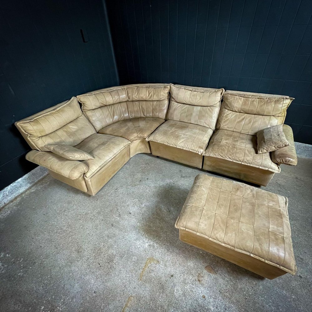 Mid-Century Sand Corner Sofa for sale at Pamono