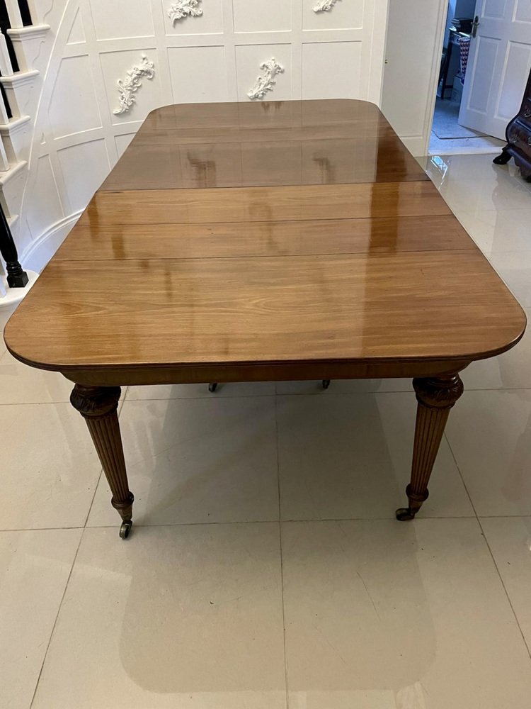 Regency Figured Mahogany Extending Dining Table, 1830s for sale at Pamono