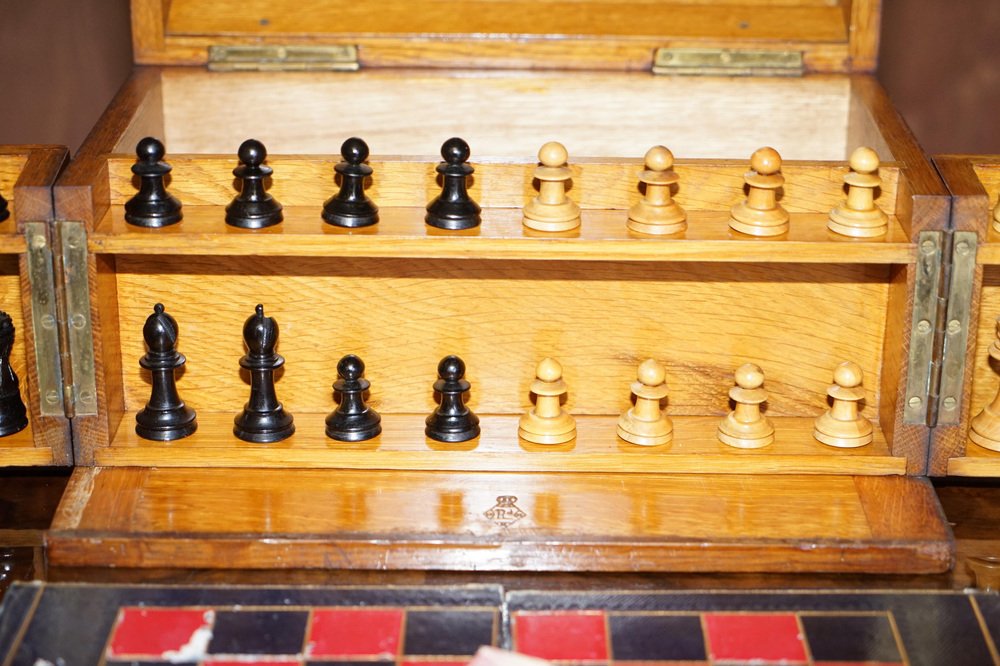 Victorian Oak Games Compendium from Royal Crown for sale at Pamono