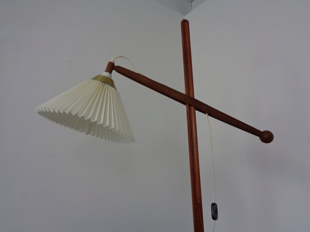Adjustable Teak Floor Lamp Model 325 by Vilhelm Wohlert for Le Klint, Denmark, 1950s for sale at ...