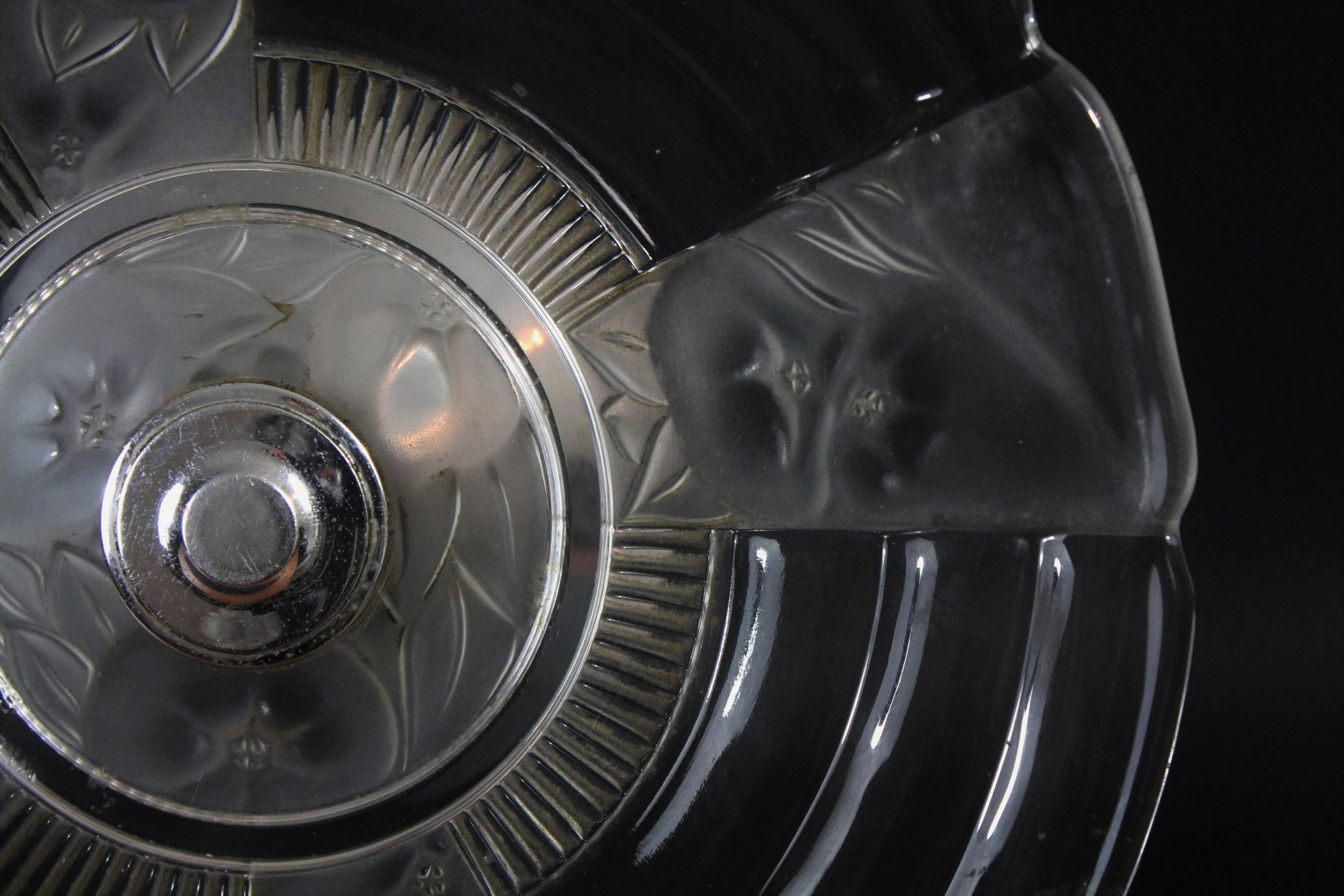 Art Deco Cup with Pedestal, 1940s for sale at Pamono