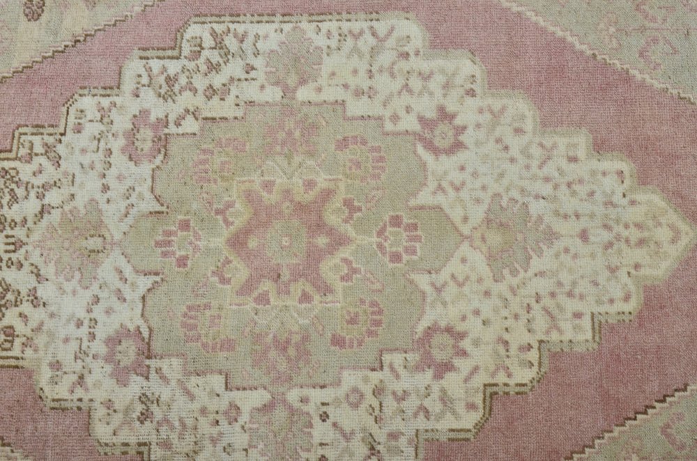 Modern Anatolian Wool Rug for sale at Pamono