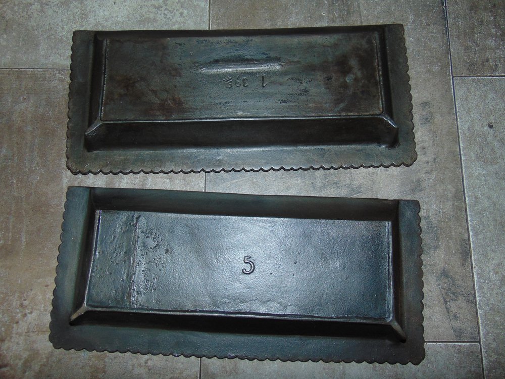 Fireplace Ash Pan in Cast Iron, 1890s for sale at Pamono