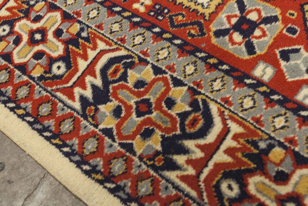 Middle Eastern Style Virgin Wool Rug for sale at Pamono