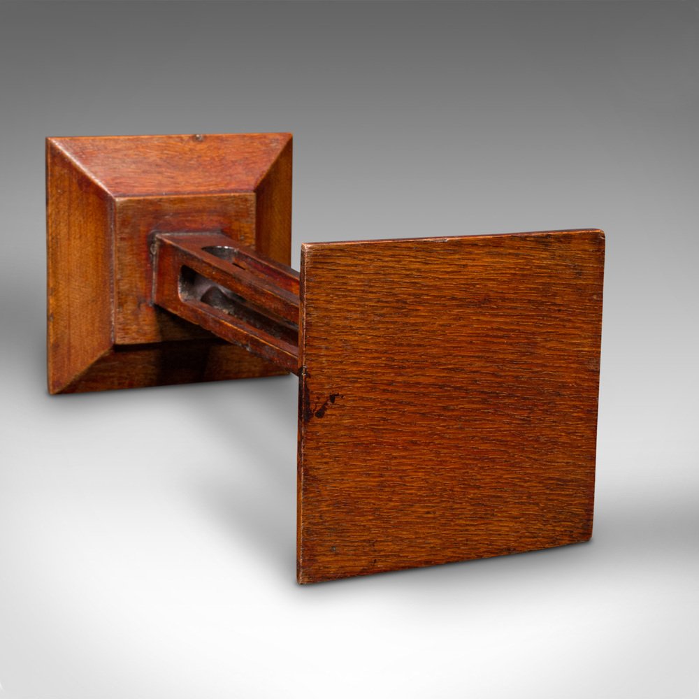 English Oak Statue Stand for sale at Pamono