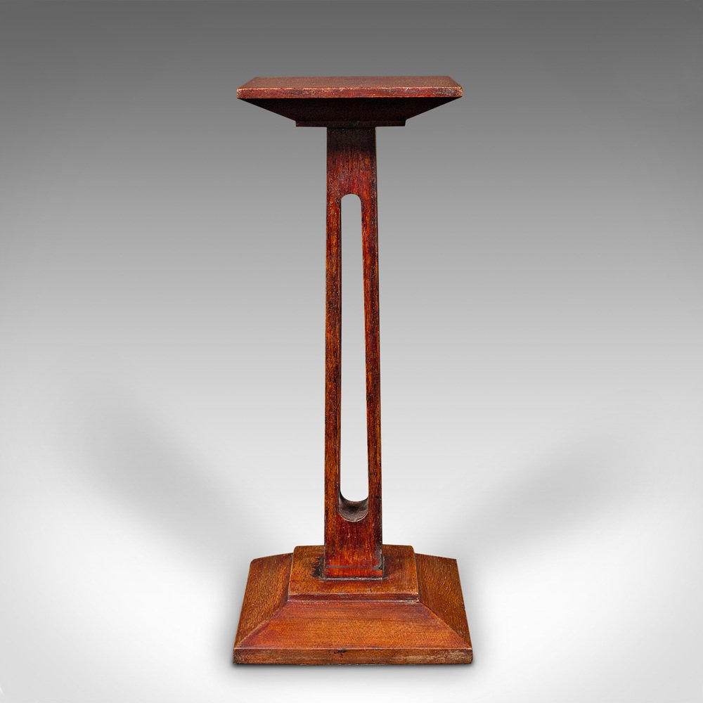 English Oak Statue Stand for sale at Pamono