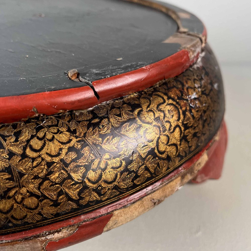 Japanese Edo Era Lacquered Display Stand, 18th Century for sale at Pamono