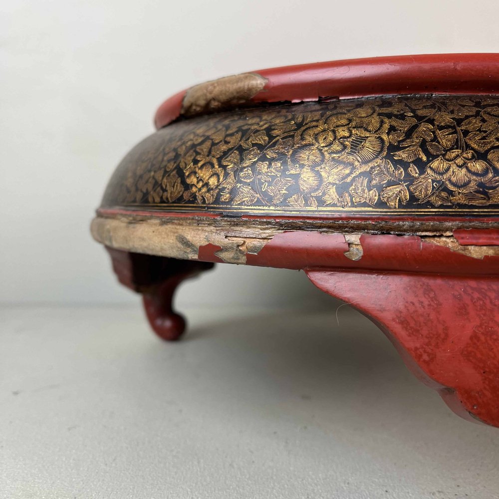 Japanese Edo Era Lacquered Display Stand, 18th Century for sale at Pamono
