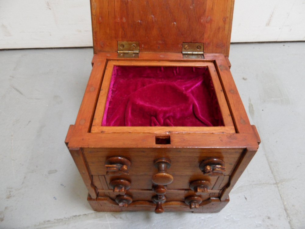 Vintage German Jewelry Box, 1920s for sale at Pamono