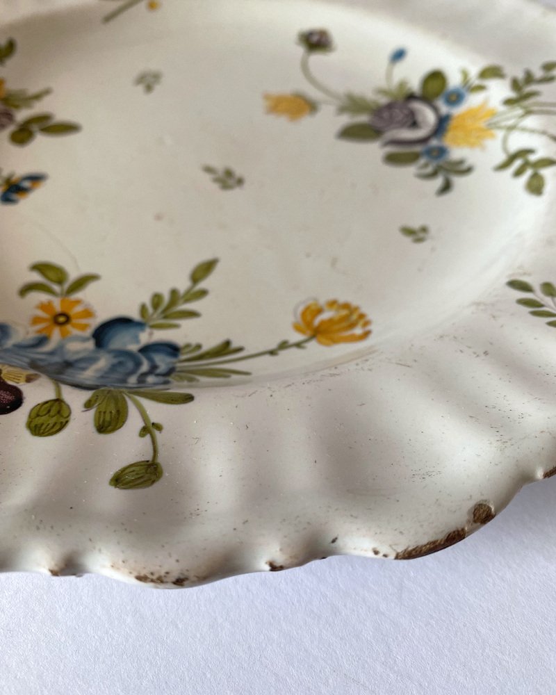Moustiers Plate in Earthenware, 1700s for sale at Pamono