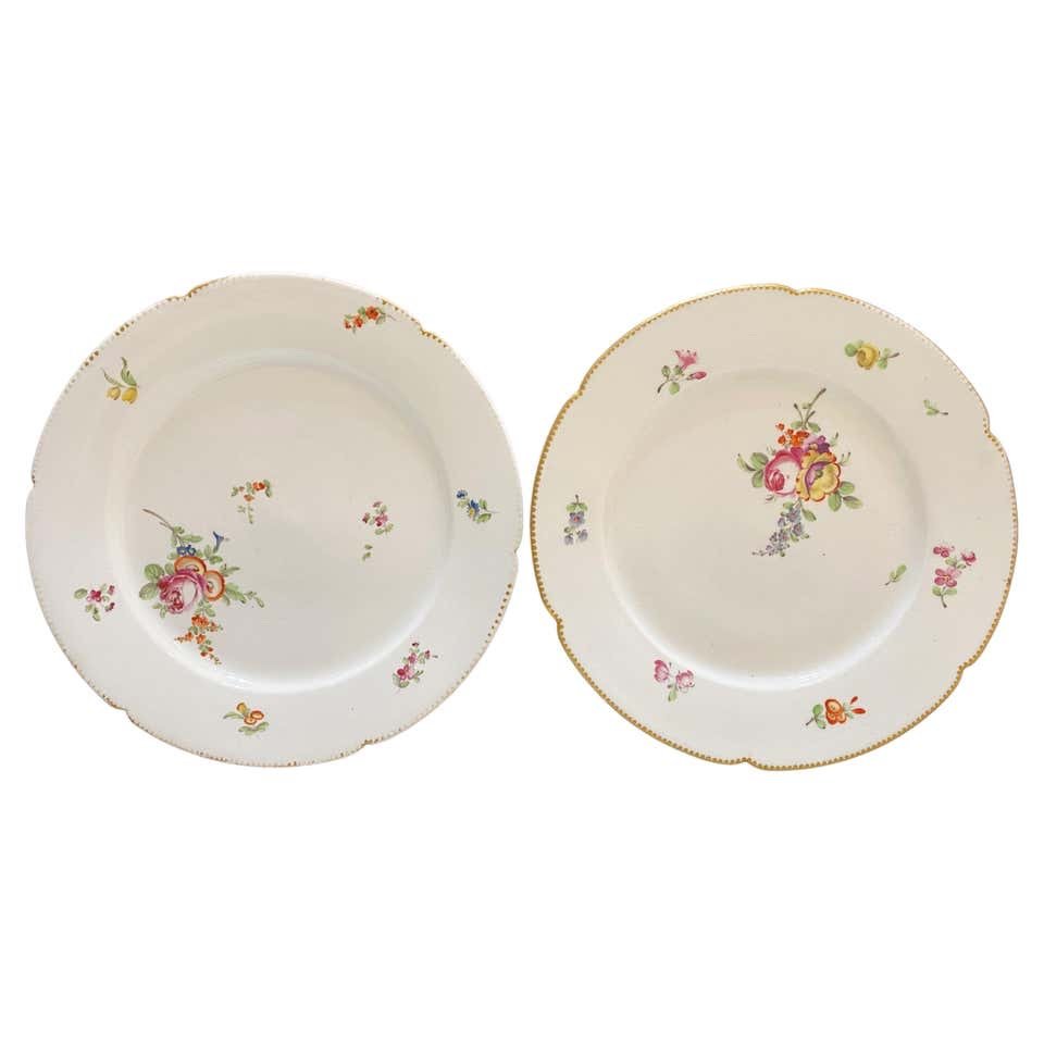 18th Century Chinese Plates, 1730s, Set of 2 for sale at Pamono