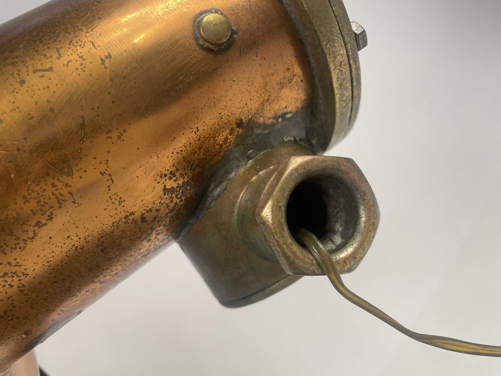Naval Spotlight Table Lamp in Copper and Brass, 1940s for sale at Pamono